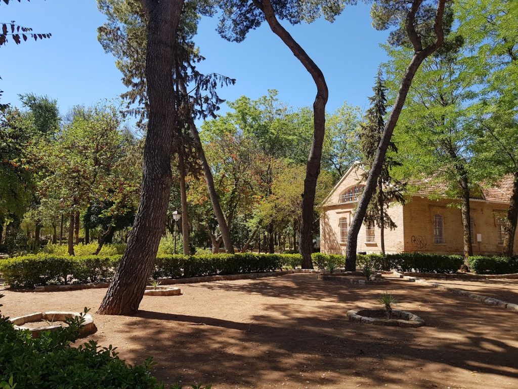 Parque Cervantes en Valdepeñas, Ciudad Real - PequeMap - Lugares, rutas ...